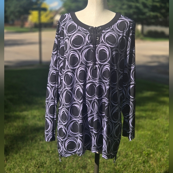 CJ Banks | Tops | Cj Banks Black And White Circle Pattern Blouse | Poshmark